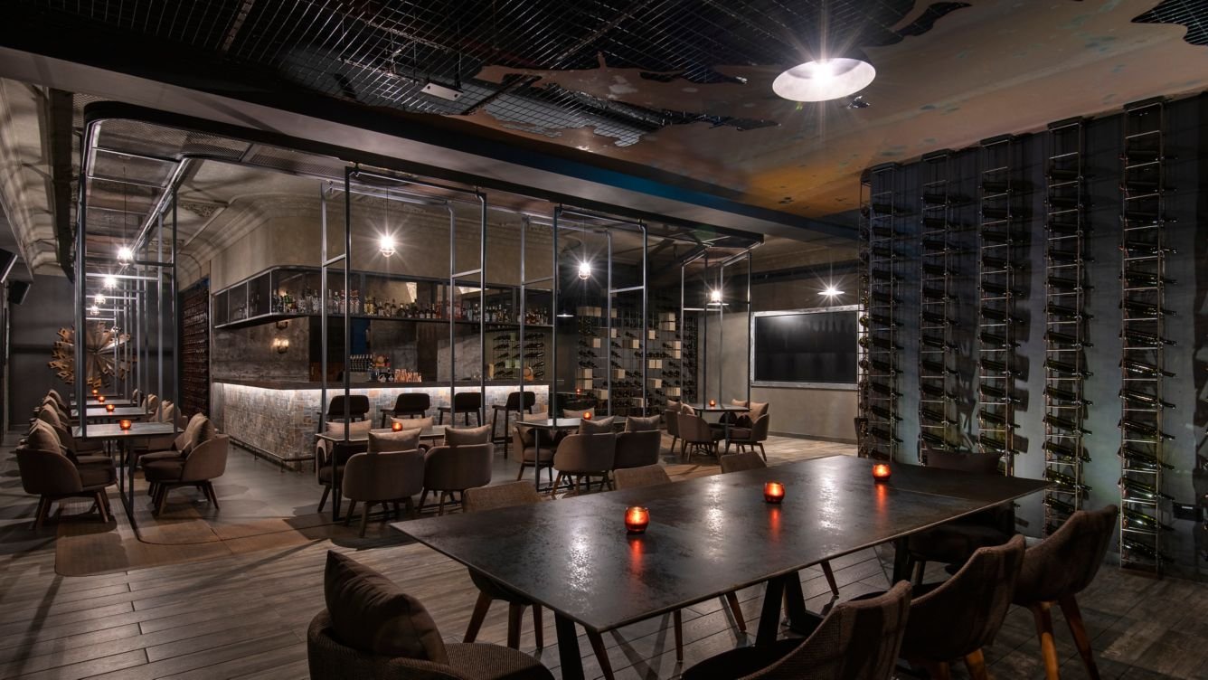 Ultimate Guide To Nightlife In Doha (2026): Top Bars, Clubs & Lounges