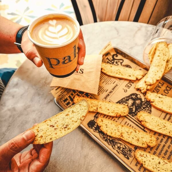 Best Cafes In Jeddah: 10 Trendy Spots For Coffee, Desserts & Relaxing ...