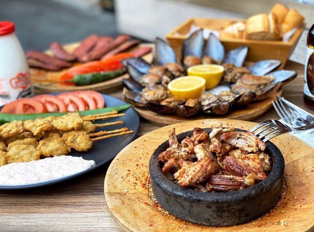 10 Best Istanbul Street Food (2026) + Where To Find Them