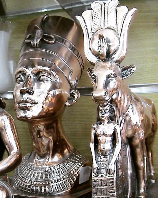 12 Best Things To Buy In Egypt (2026): Authentic Gifts & Shopping Tips