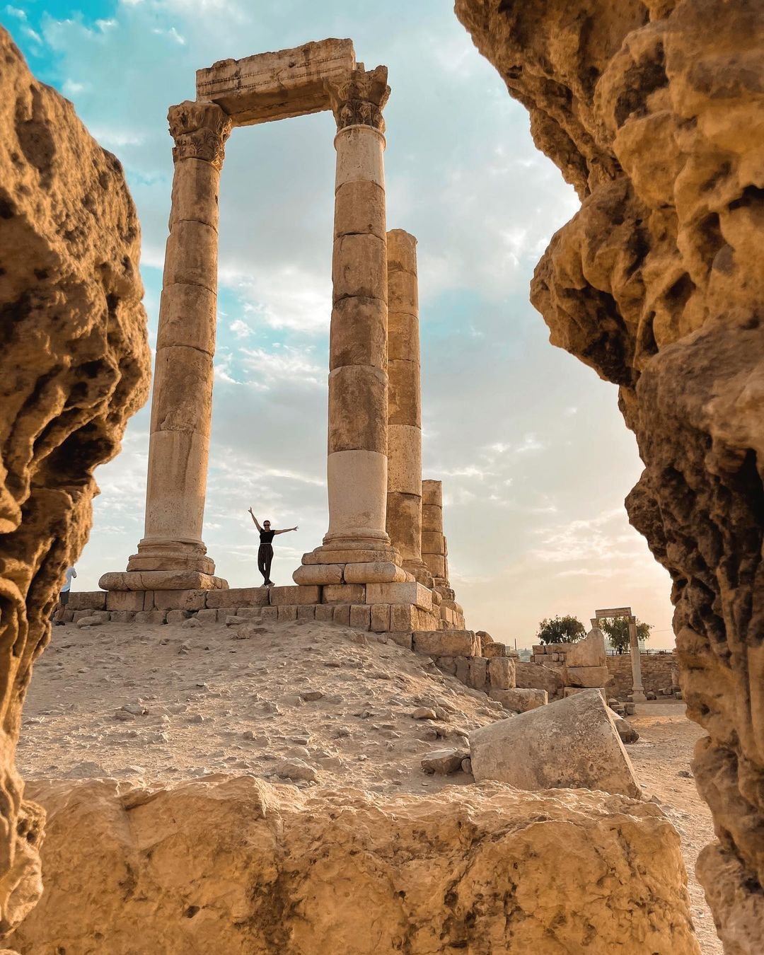Amman 1 Day Itinerary (2026): Ancient Ruins, Street Food & City Views