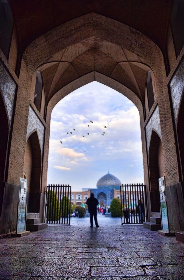 12 Best Places To Visit In Iran: Top Cities, Historic Sites & Natural ...